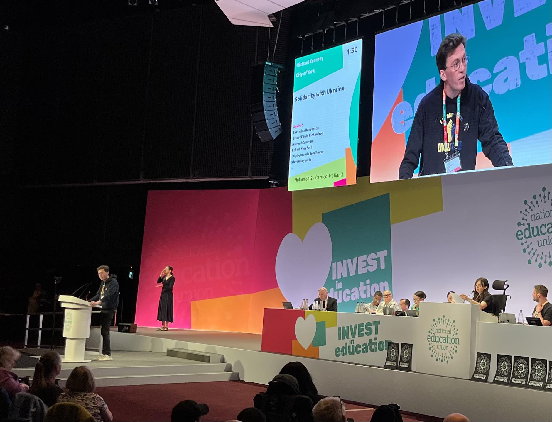 Breakthrough: conference of big education union NEU votes ...